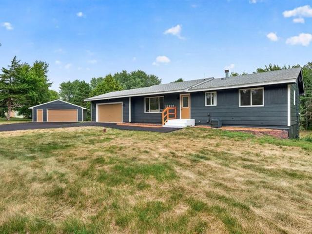 21135 Quinn St NW, Oak Grove, MN 55011