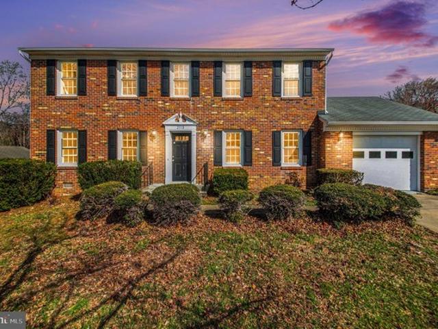 2113 Matthew Ln, Fredericksburg, VA 22405