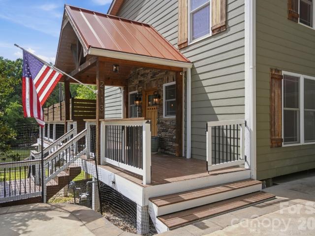 2113 Bon Villa Way