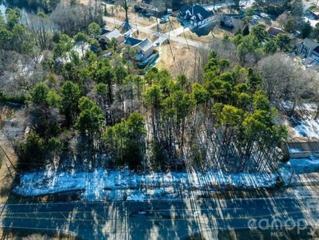 2113 Breezewood Dr, Charlotte, NC 28262