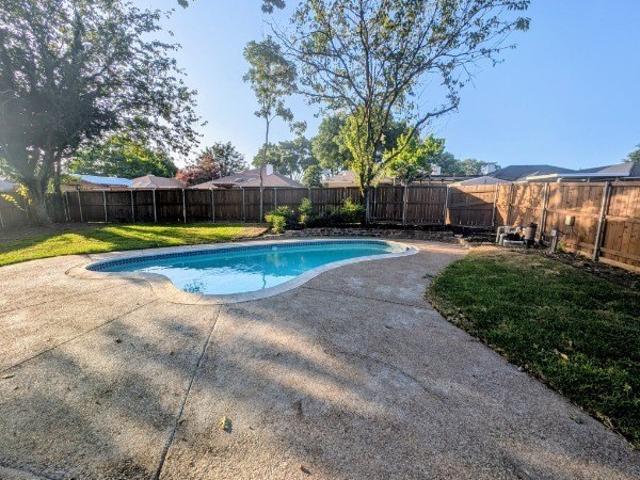 2113 Cedarwood Dr, Garland, TX 75040