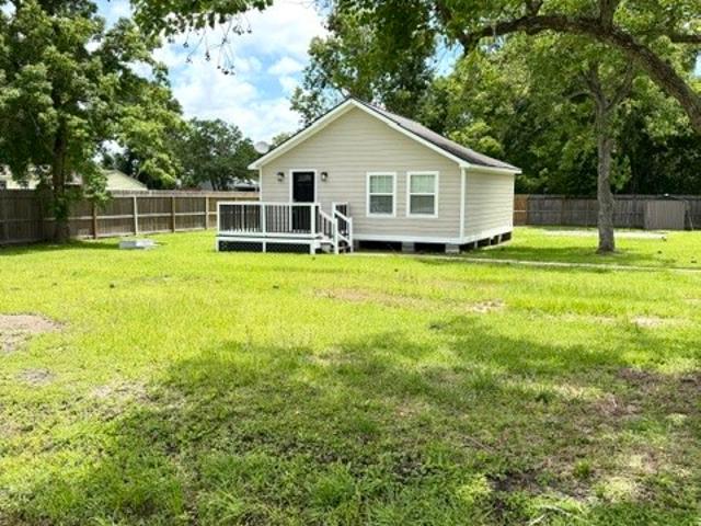 2113 Cemetery Road