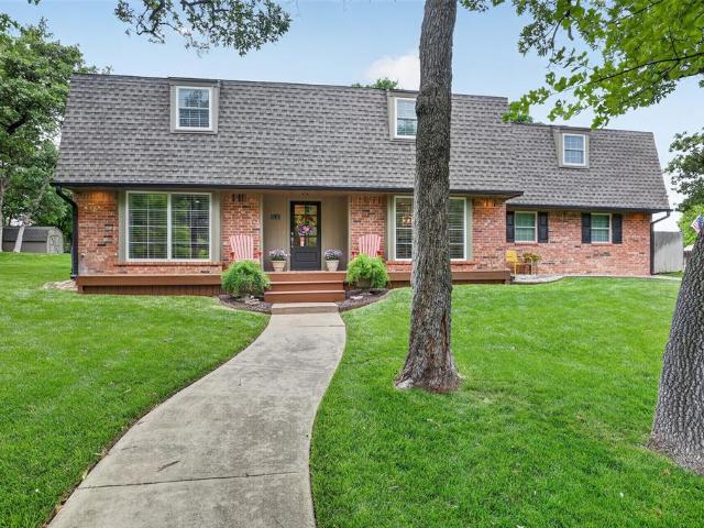 2113 Hummingbird Lane