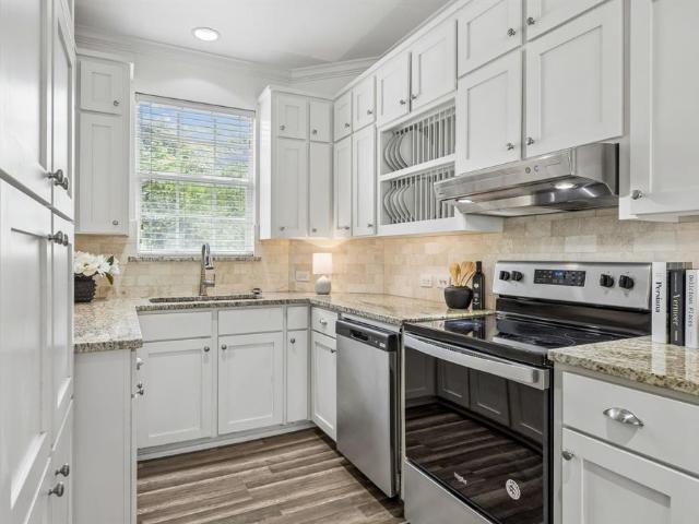 2113 Parkview