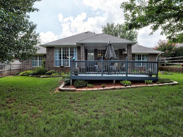 2113 Pine View Terrace