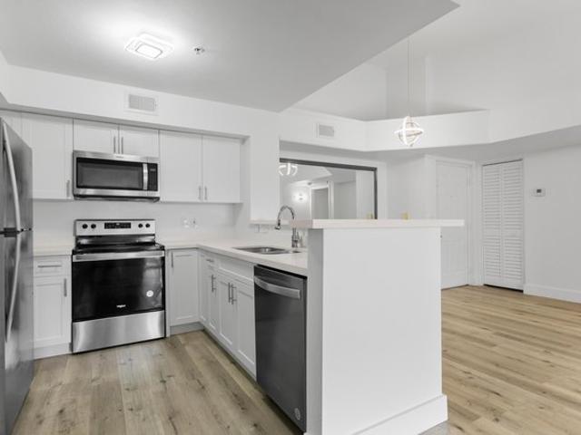 2113 Renaissance Blvd Apt 306, Miramar, FL 33025