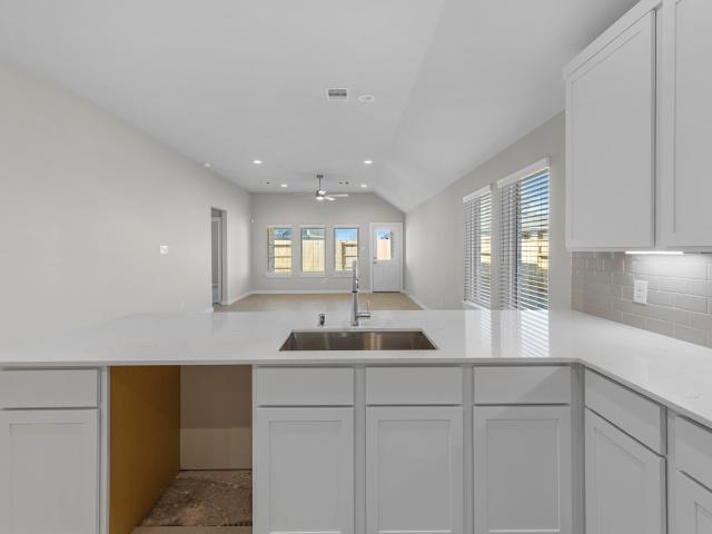 2113 Sunflower View Street