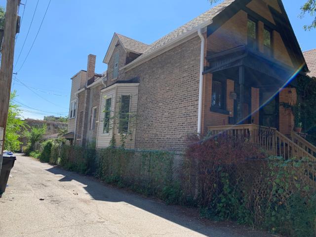 2113 W Walton St, Chicago, IL 60622 | MLS #12612 | Compass