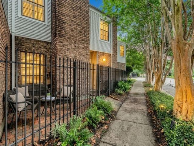 2113 Waugh Dr, Houston, TX 77006
