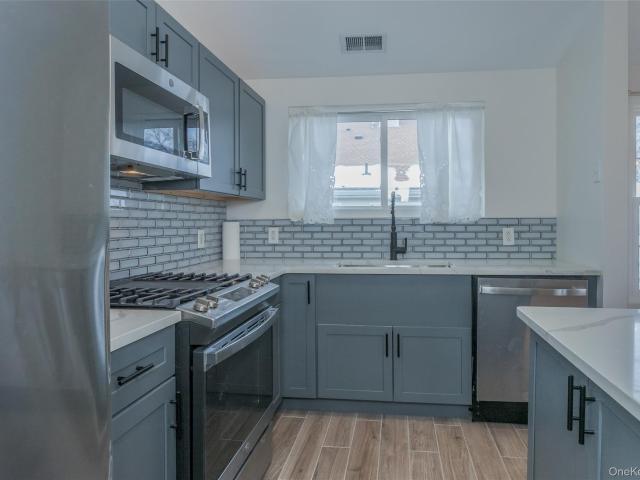 2113 Whispering Hills Dr, Chester, NY 10918 | MLS #950534 | Compass