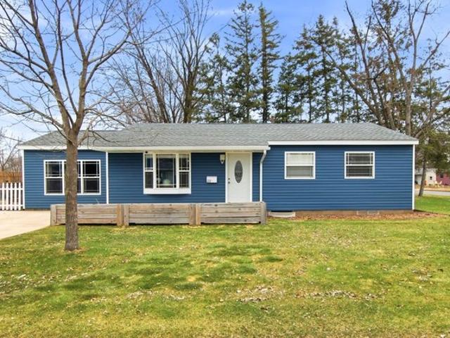 211 11th St W, Altoona, WI 54720