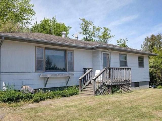 211 2nd St SE, Cook, MN 55723