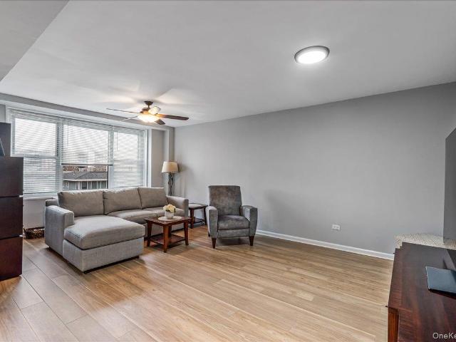 211 6 rd. Avenue 4C
