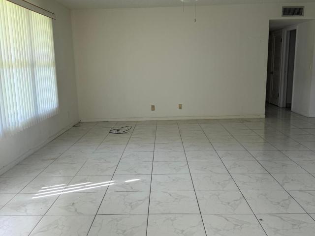 211 Country Ln, Unit A, Boynton Beach, FL 33435 | MLS #R11168