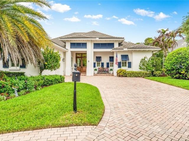 211 Coconut Creek Ct, Vero Beach, FL 32963
