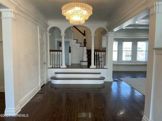 211 Cedar Avenue