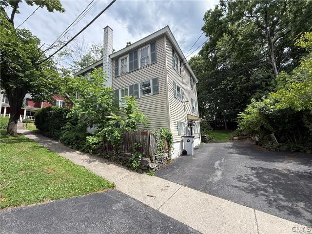 211 Center Street