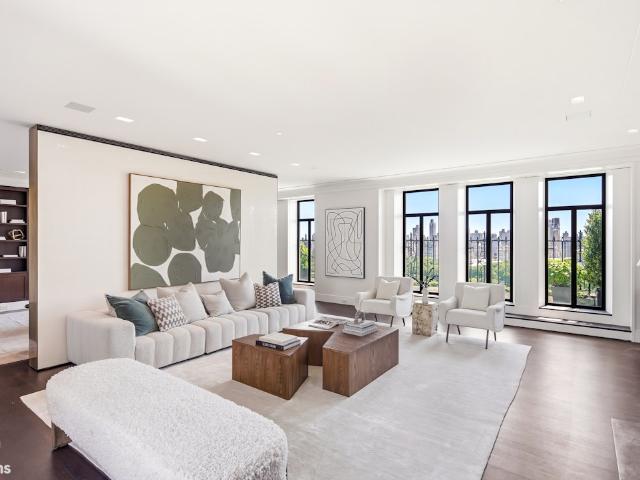 211 Central Park West, New York, NY