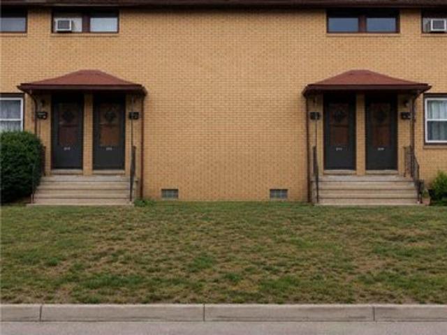 211 Clara Ct, Louisville, OH 44641