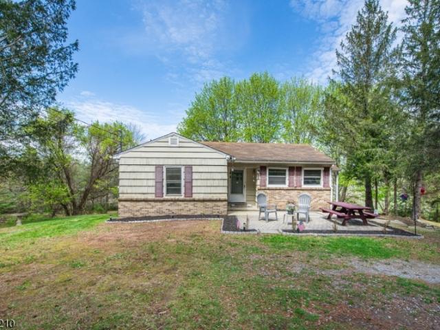 211 Clove Rd