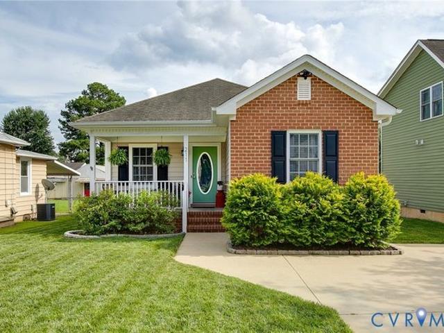 211 Cloverhill Ave, Colonial Heights, VA 23834