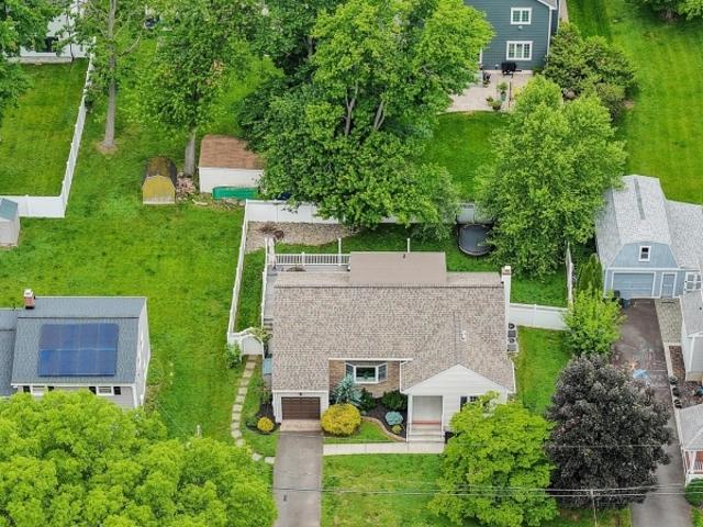 211 Cranford Ave
