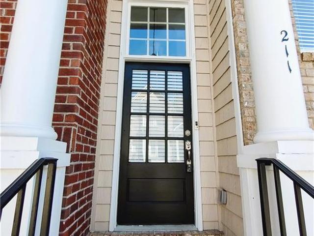 211 Creekway Crossing SE