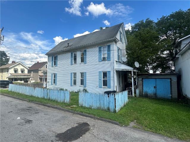 211 American Ave