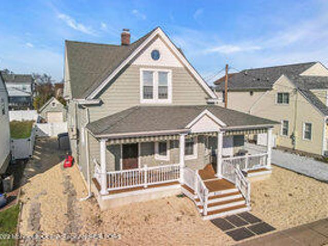 211 Arnold Avenue