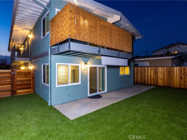 211 Avenida Serra C