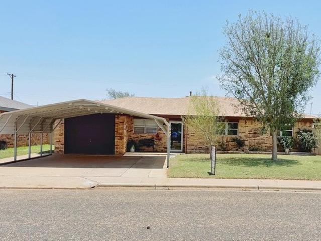 211 Avenue U, Levelland, TX 79336