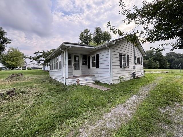 211 Boggess Ave, Greenville, KY 42345