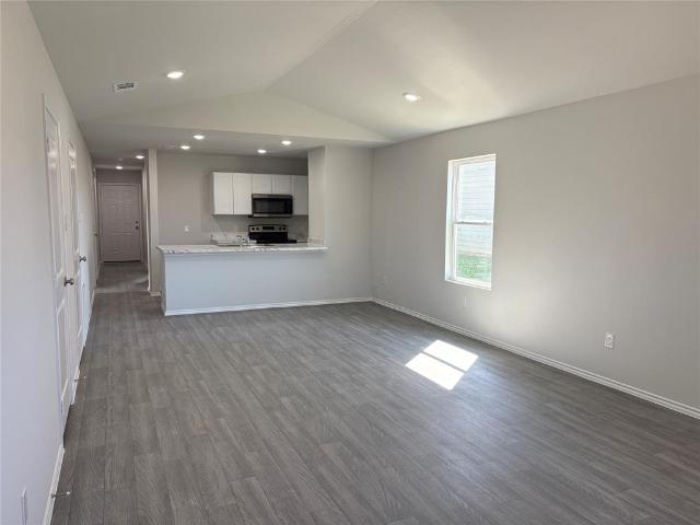 211 Blue Bird Ln