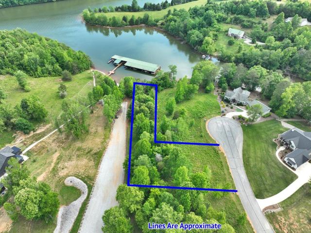 211 Blue Heron Bluff
