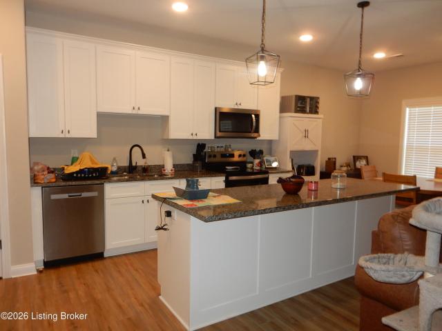 211 Bullitt Creek Dr # 15