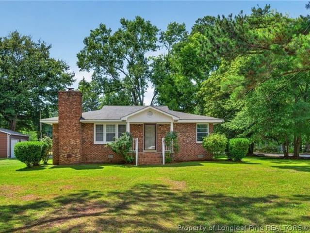 211 Burton Ave, Dunn, NC 28334
