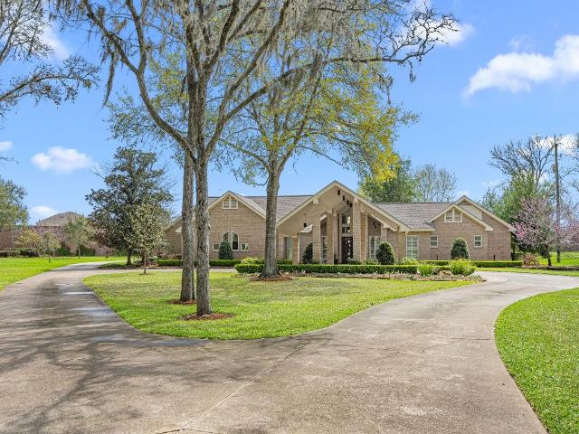 211 Golfview Dr, Richmond, TX 77469 | MLS #33657
