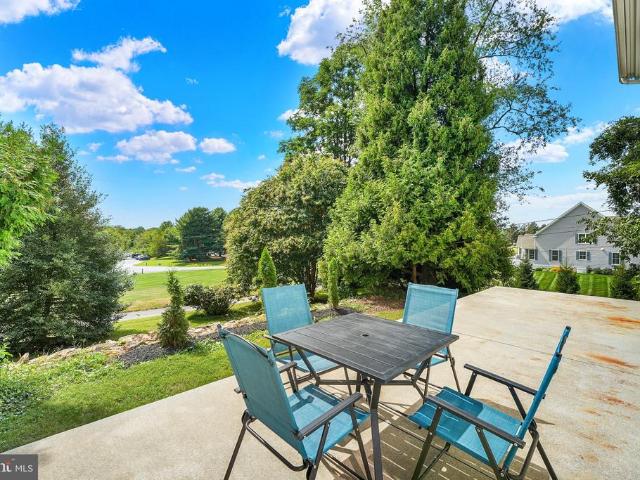 211 Gale Lane