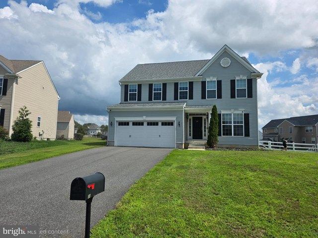 211 Gardenbrook Dr, Smyrna, DE 19977