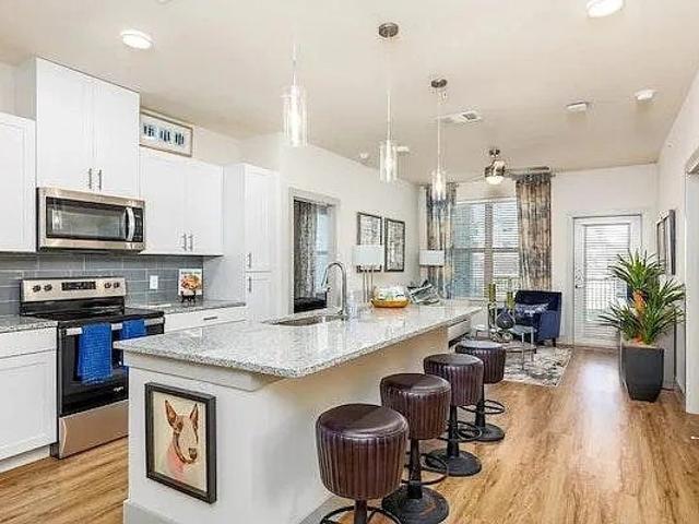 211 Grand Ave, Cibolo, TX 78108