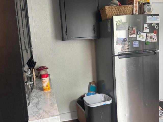 211 Grand Avenue # 6