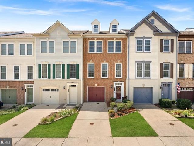 211 Great Laurel Sq SE, Leesburg, VA 20175
