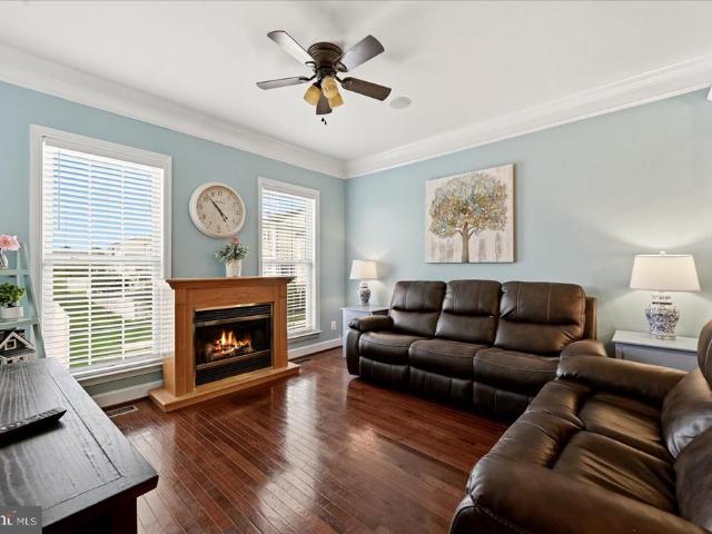 211 Great Laurel Square SE