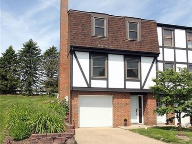 211 Greenwood Dr, Canonsburg, PA 15317