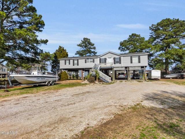 211 D Dr, Chocowinity, NC 27817