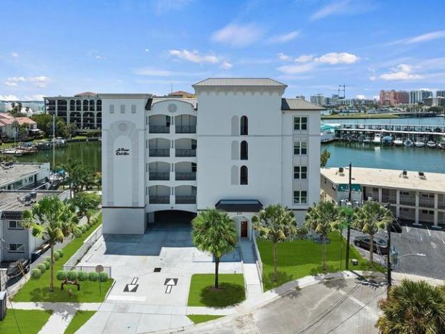 211 Dolphin Point #303, Clearwater, FL 33767