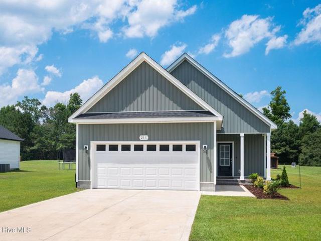211 Deer Haven Dr, Richlands, NC 28574