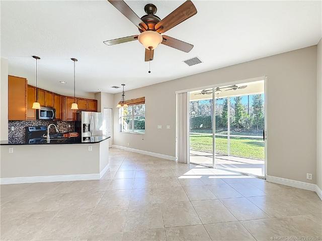 211 Deleon Springs Dr, Port St. Lucie, FL 34986 | MLS #M20053