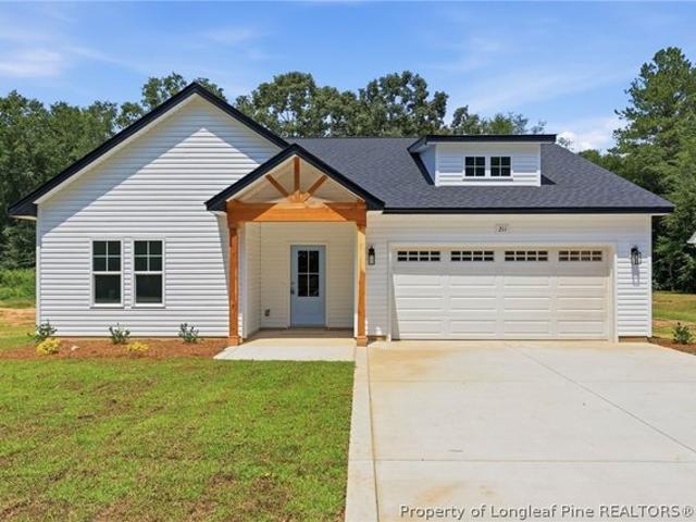 211 E 7th Ave, Raeford, NC 28376