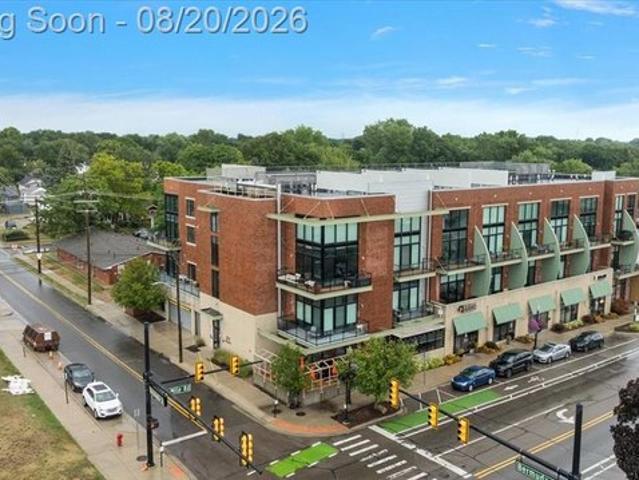 211 E 9 Mile Rd Unit 213, Ferndale, MI 48220